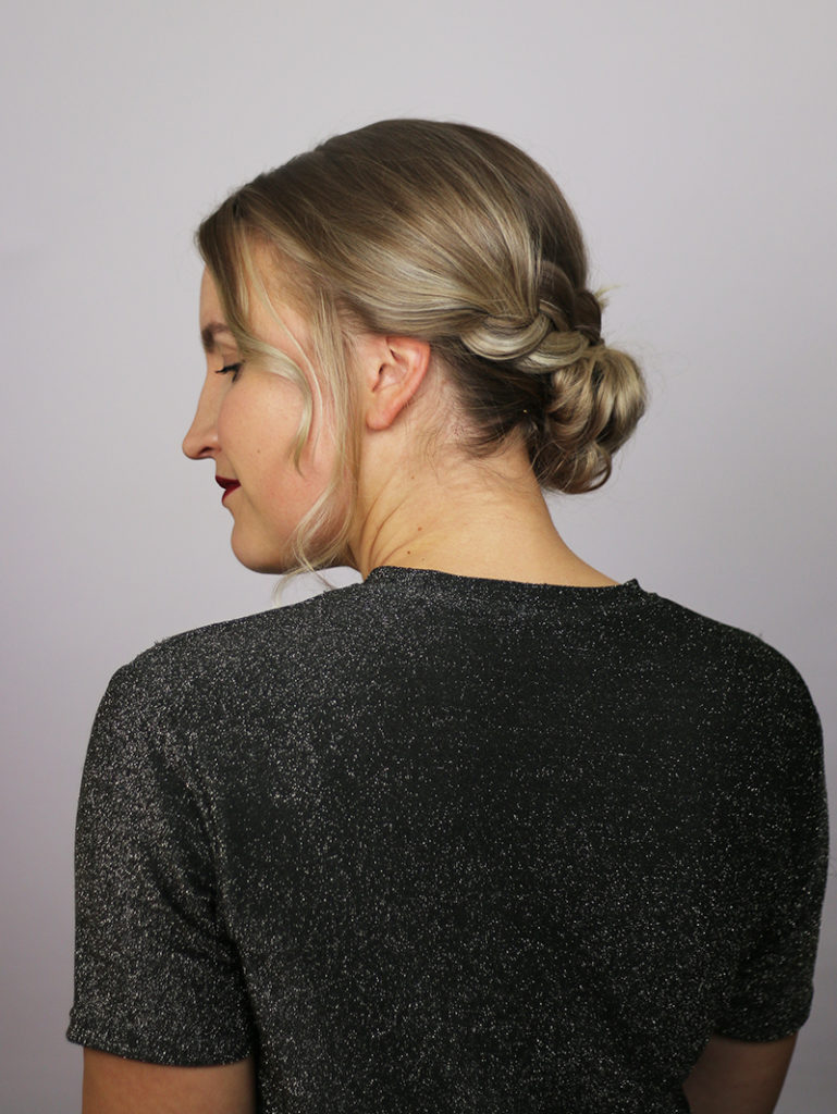Helppo neljän vaiheen juhlakampaus -tutorial | Nude
