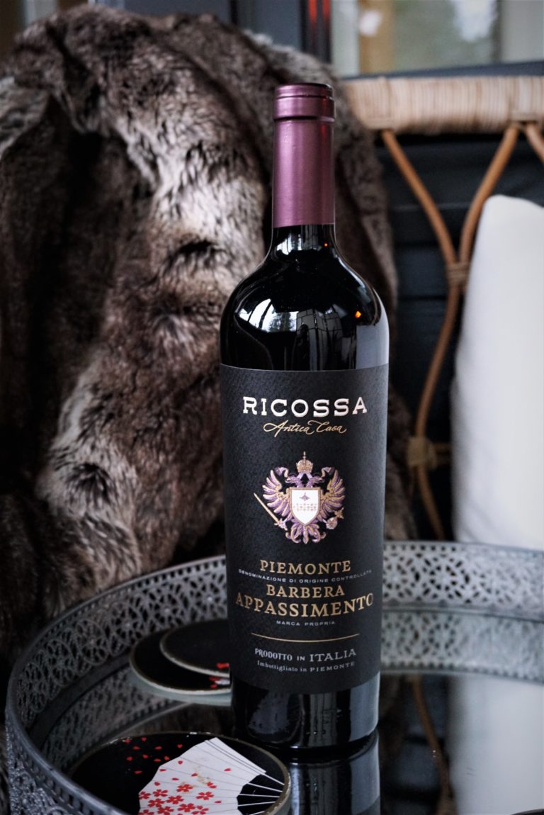 Perjantaipullo: Ricossa Barbera Appassimento 2019 - Korkin päällä